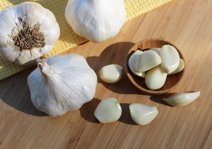 Top 4 Garlic Benefits, Allicin and Sulfur-Containing Compounds