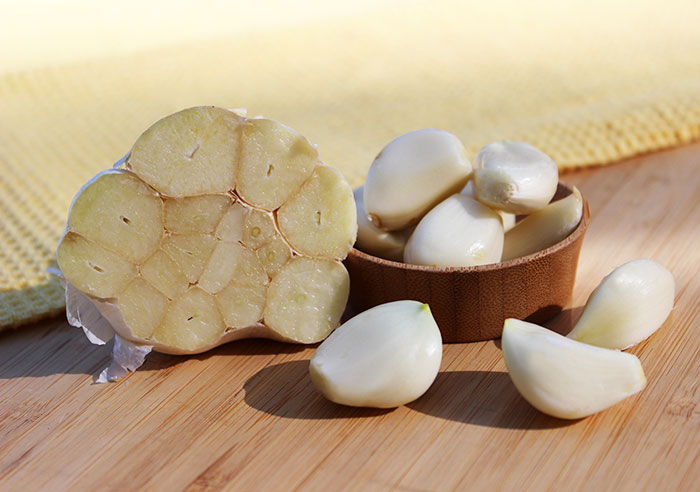 Top 4 Garlic Benefits, Allicin and Sulfur-Containing Compounds